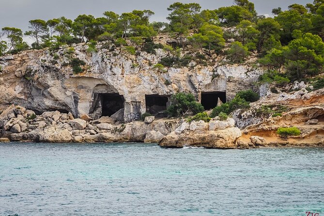 Tour Beach Portal Vells, Cave Portal Vells. - Key Points