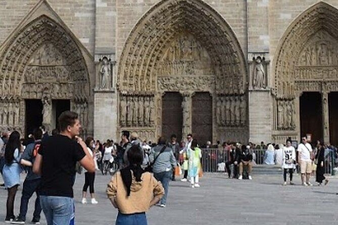 Tour guide in Paris - Visit Paris with your official guide ! - Is It Worth the Price?