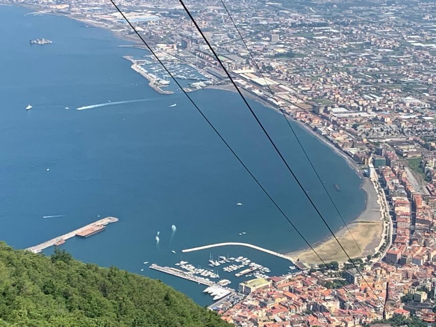 Tour in Minivan Mercedes to Sorrento & Pompeii - Sorrento: A Charming Coastal Town