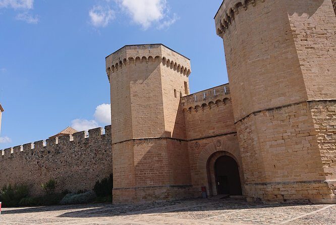 Tour monastery Poblet with hotel pickup - Transportation and Logistics