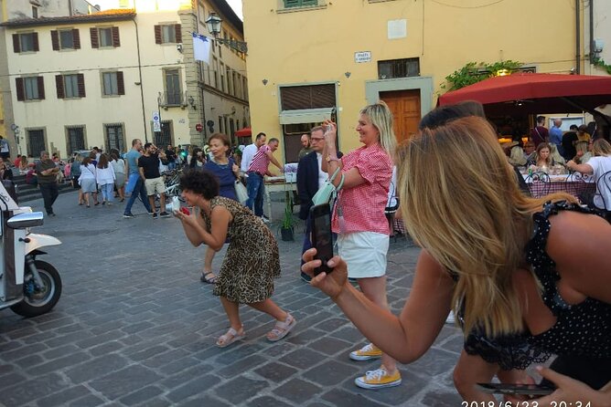 Tour of Florence OldTown in golf cart etuktuk (Minimum 2 PAX) - Key Points