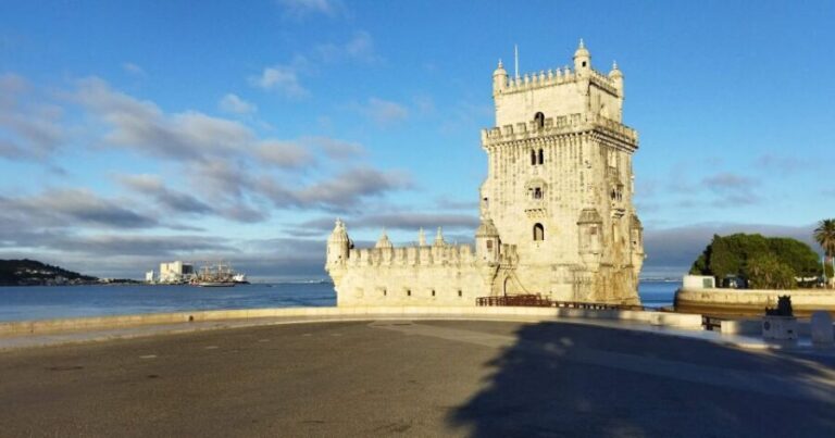 Tour of Lisbon monuments and viewpoints - Value and Practicalities