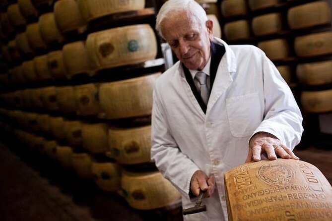 Tour Parmigiano Reggiano dairy and Parma ham - Key Points