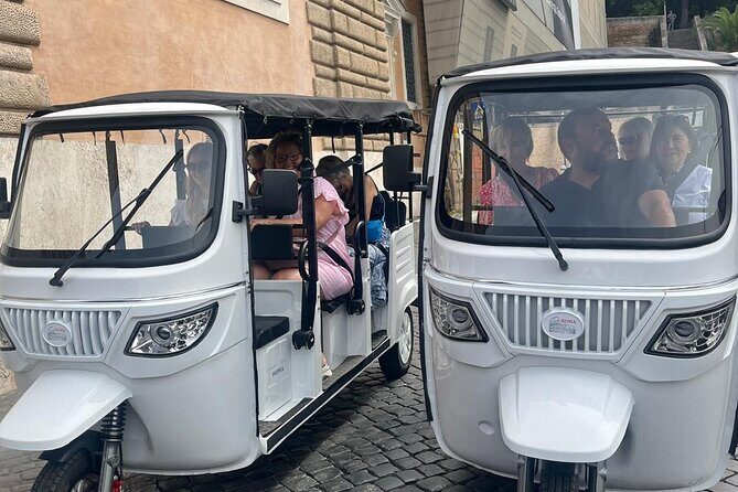 Tour privato di 3 ore al centro di Roma con un E-Tuk elettrico - The Itinerary: A Walk Through Rome’s Timeless Symbols