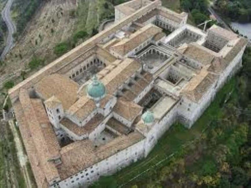 Tour to the Royal Palace of Caserta and Monte Cassino: with Guide and Tickets Included - The Practical Side: What You Need to Know