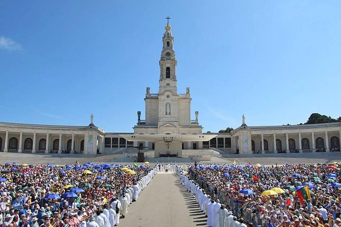 Tour / transfer Lisbon - Porto or Porto Lisbon with tour - Introduction