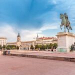 Tour with an Actor-Guide: The Revolution and the End of Lyon - A Close-Up Look at the Tour Experience