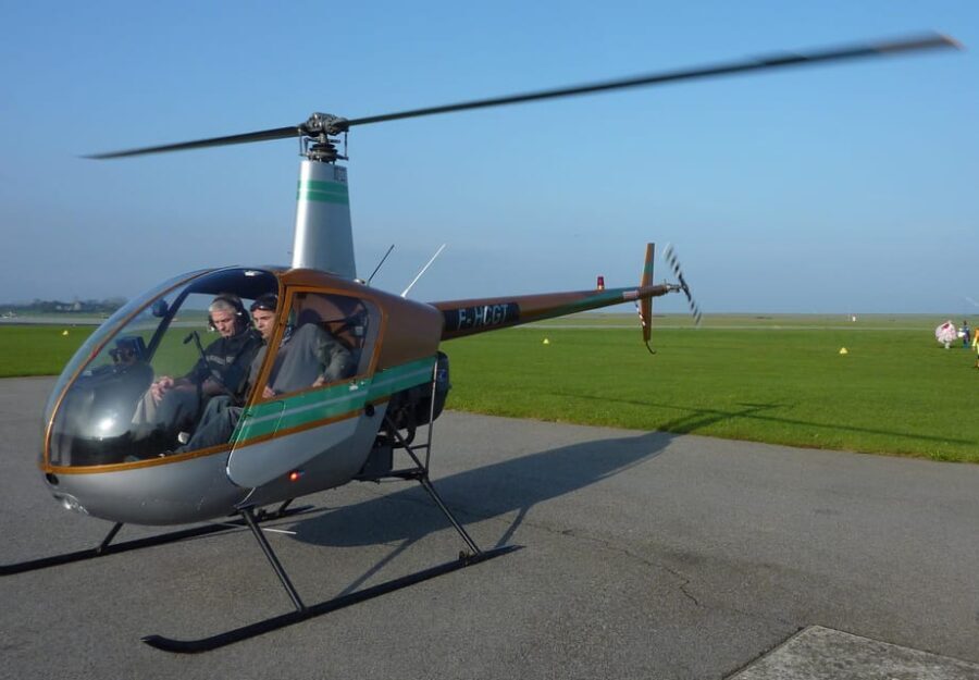 Toussus le Noble: 30 minutes Helicopter Flying Lesson - An Honest Look at the Helicopter Flight Experience