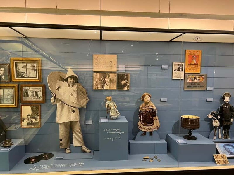 Toy Museum: toys belonging to Anna Maria and Salvador Dalí and García Lorca - What Can You Expect During Your Visit?