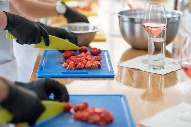 Traditional Kouzina Santorini Cooking Experience - Key Points