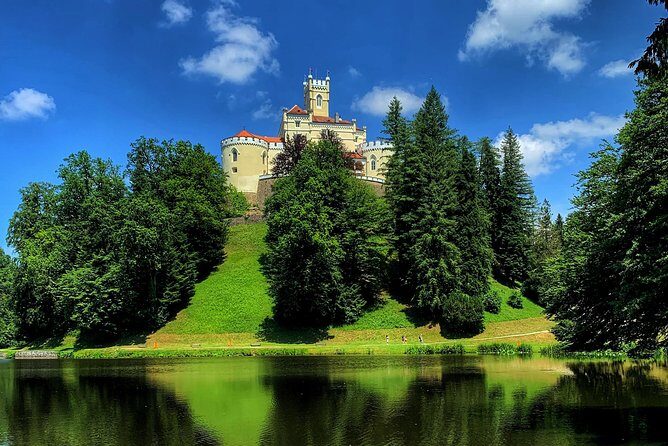 Trakoan Castle & Varadin - Private tour from Zagreb - The Experience of Guided Visits