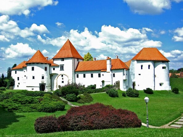Trakoscan Castle and Varazdin Private Tour - Key Points