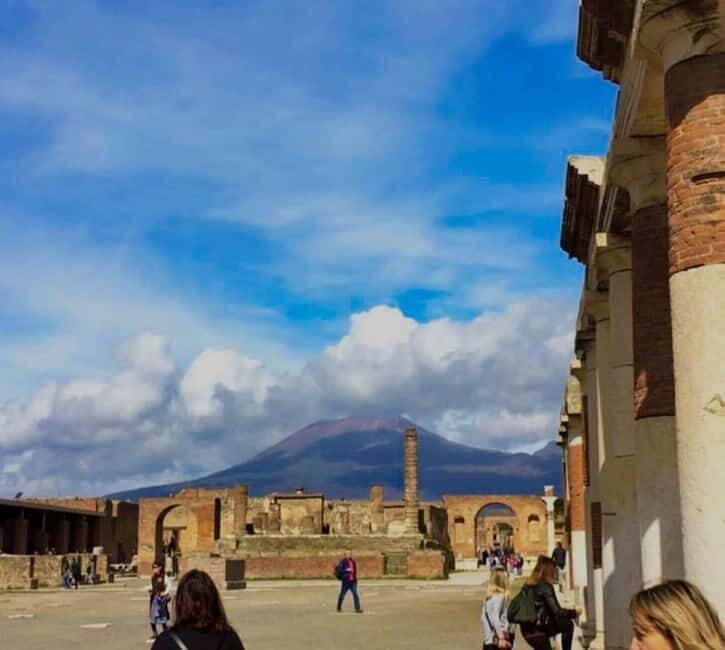 TRAMVIA -Da Naples: Pompei Ruins and Vesuvio Transfer by Bus - Value and Practical Considerations