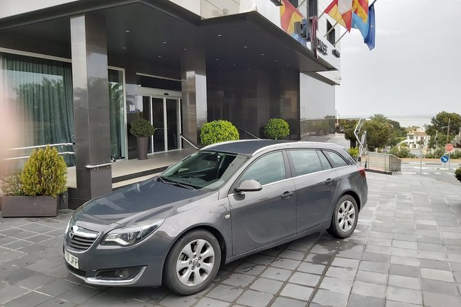 Transfer from Alicante airport to Calpe in private Sedan car max. 3 passengers - Key Points