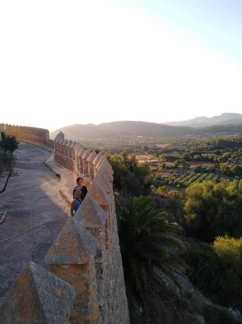 Travel and play tennis in Mallorca - Authentic Experiences and Practical Details