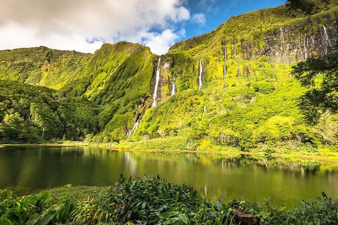 Trekking in the Azores: Flores and Corvo, the pearls of the Atlantic - Key Points
