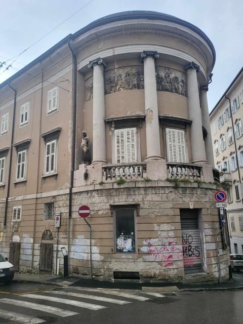 Trieste: Freemasons and Secret Societies Guided Tour - First Impressions: A Tour Based on Secrets and Symbols