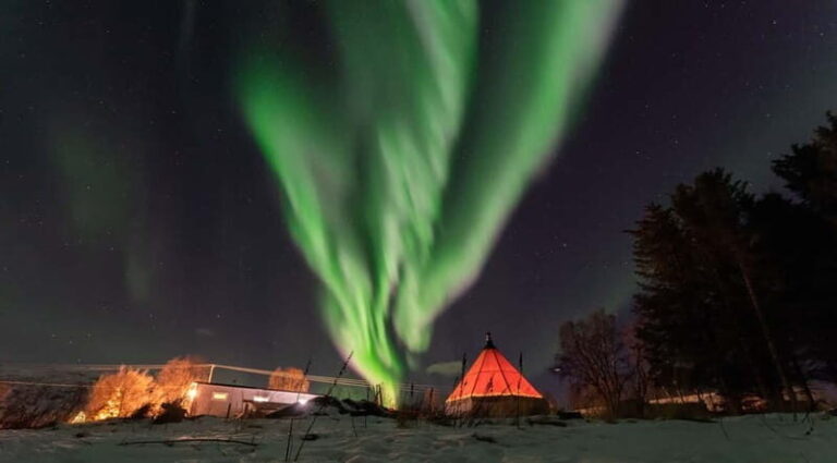 Tromsø: Aurora Safari Chase by big bus with Camp meal - The Itinerary and What to Expect