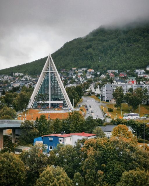 Tromsø: Capture the most Photogenic Spots with a Local - Insider Tips on Local Gems, Cafes, and Bars