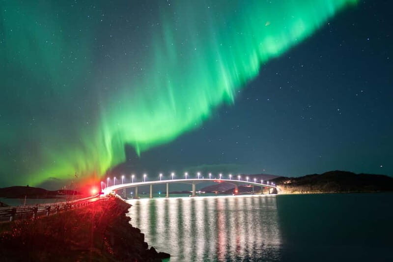 Tromsø: Northern Lights Hunt with Professional Photographer in Spanish - In-Depth Look: What to Expect from the Tour