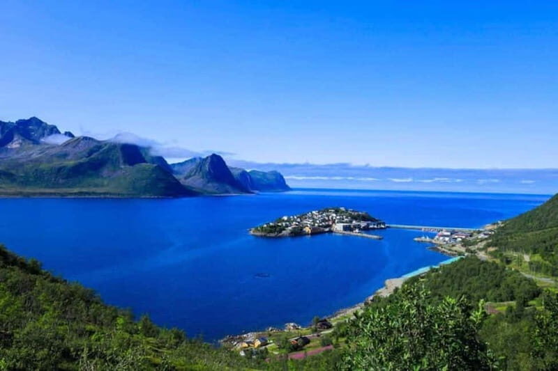 Tromsø, Senja & Lofoten 4 Days and 3 Nights Sightseeing Tour - Day 2: Tromsø to the Lofoten Islands