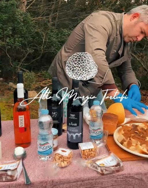 Truffle hunting with tasting in Alta Murgia - The Value of this Experience