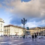 Turin: Express Walk with a Local in 60 minutes - The Guide and Group Dynamics