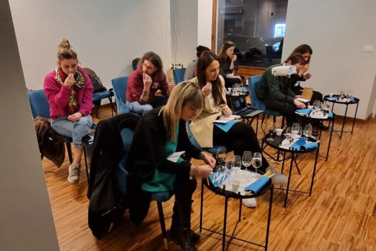 Turin: Local Wine Tasting in the Heart of the City - The Itinerary - What to Expect