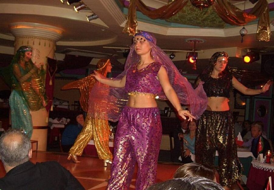 Turkish Night Show: Unlimited Alcohol, Dinner and Transfer - The Value of the Tour