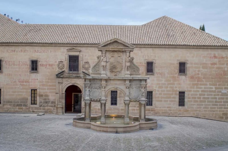 Úbeda y Baeza al completo con entradas en español - Why This Tour Works Well for Certain Travelers
