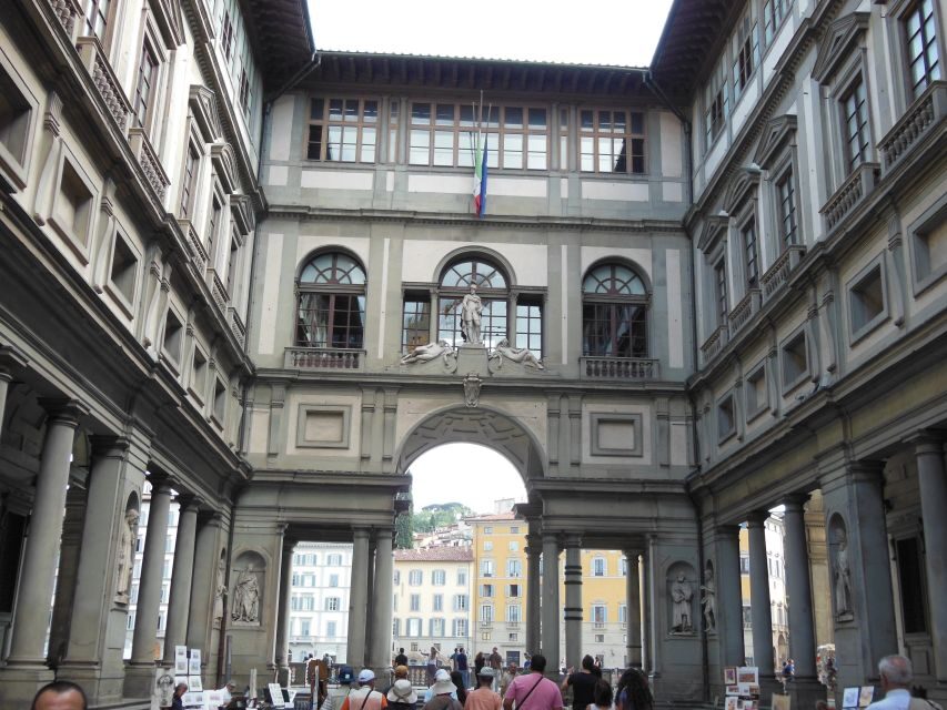 Uffizi and Accademia: Independent Visit with Audio Guide - Visiting the Uffizi Gallery