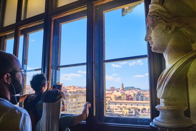 Uffizi Gallery private tour with skip the line ticket - Practical Aspects and Considerations
