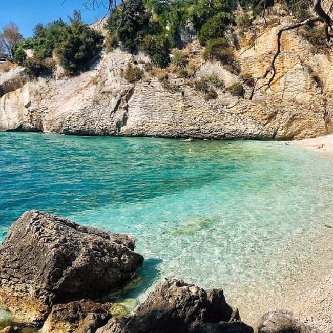 Ulcinj: Crystal Beach & Old Ulcinj Day Tour with Lunch - Visiting Kristalna Plaza: The Day’s Focal Point