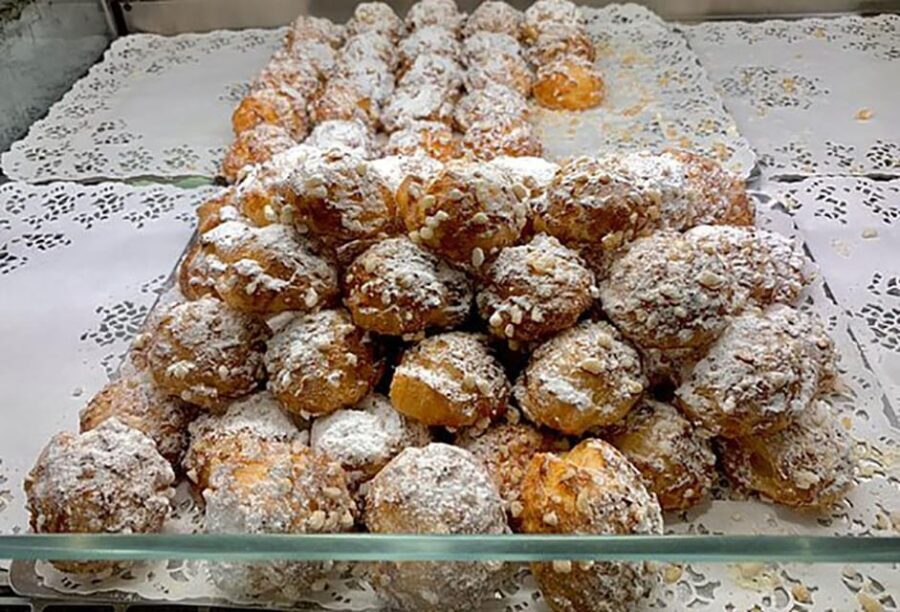 Ultimate Tastes and Tales Tour: Pastries, Stories, Flavors - What Makes This Tour Stand Out?