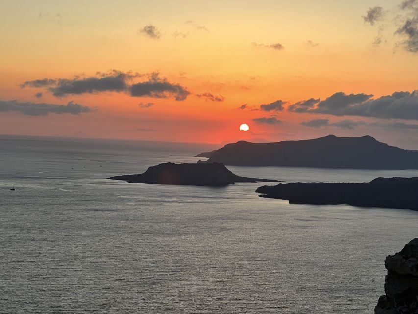 Uncrowded Santorini Sunset PicNic - Inclusions and Extra Details