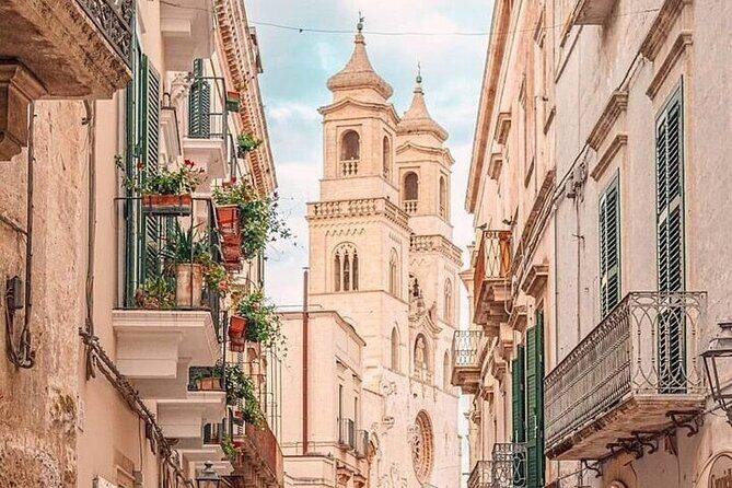 Unesco zone tour: experience the magic of Matera and Alberobello - Return to Matera and Transfer to Alberobello