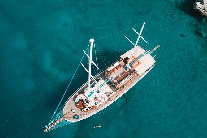 Unique sailing experience to Aegina-Metopi and Skala - The Experience Begins: Convenient Pickup and Meeting Point
