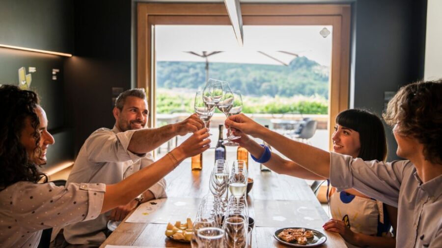 Valdobbiadene: degustazione Prosecco con stuzzichini - Who Will Love This Tour?
