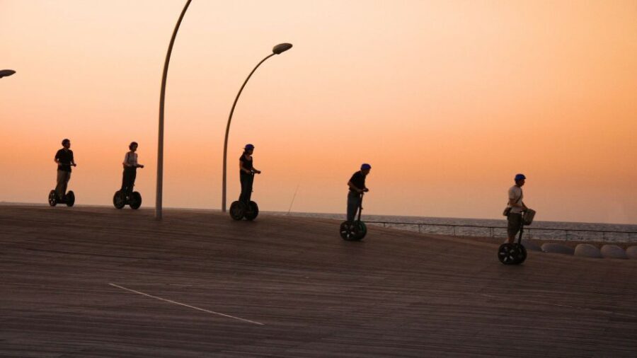 Valencia: 1 Hour Segway Tour at Night - The Itinerary in Detail