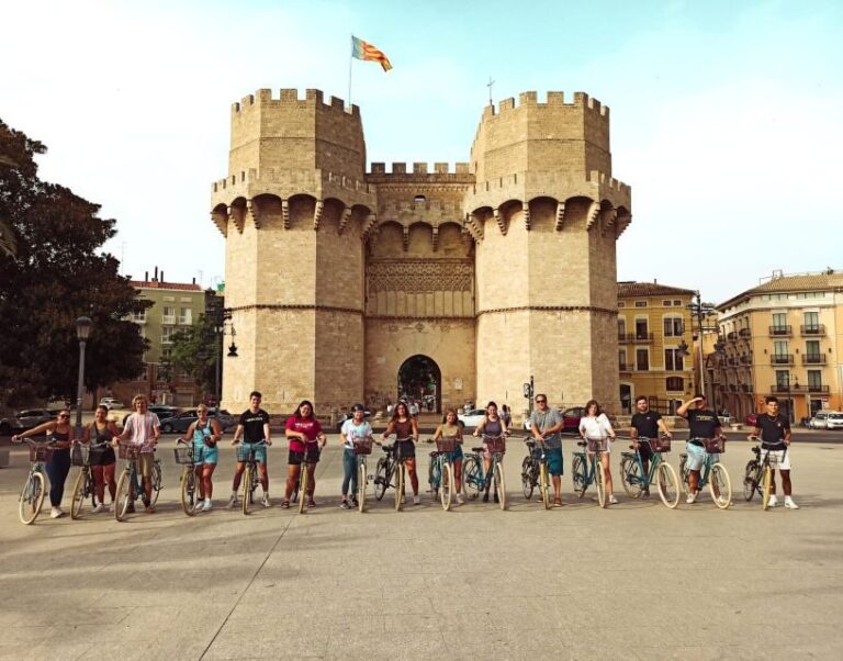 Valencia: 3-Hour Guided City Sightseeing & Beaches Bike Tour - The Itinerary in Detail