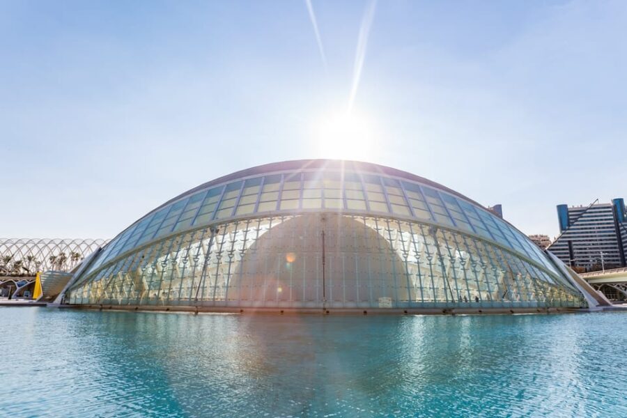 Valencia: City of Arts and Science 3D Movie at Hemisfèric - What You Can Expect at Hemisfèric