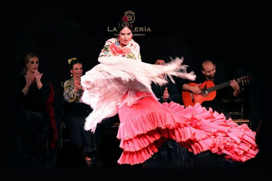 Valencia: Flamenco Show with Dinner at La Bulería - The Experience at La Bulería: What to Expect