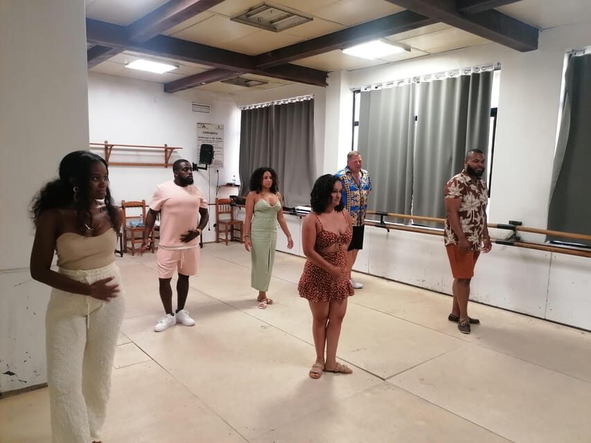 Valencia: Latin Dance & Salsa Class Experience - Why This Format Works Well for Travelers