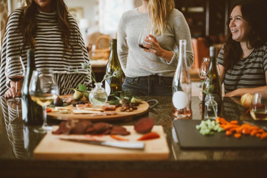 Valencia: NY Holiday Dinner in a Local House - Who Will Love This Experience?
