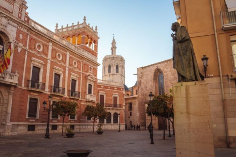Valencia: Private Architecture Tour with a Local Expert - The Highlighted Stops
