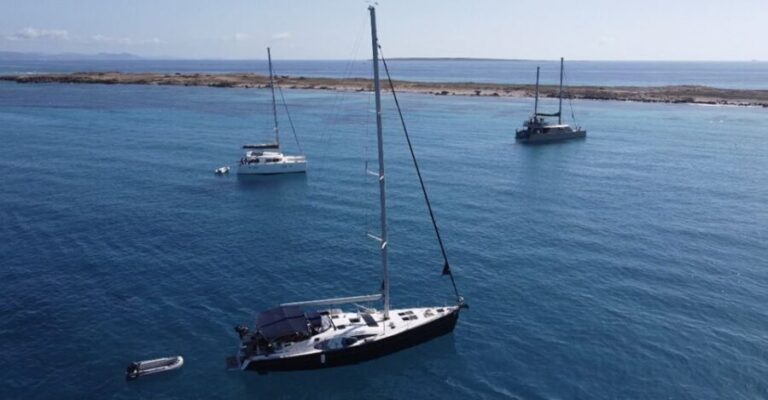 Valencia: Private Boat Trip with Paddle Boarding and Drinks - Dining Options: On Board or Ashore