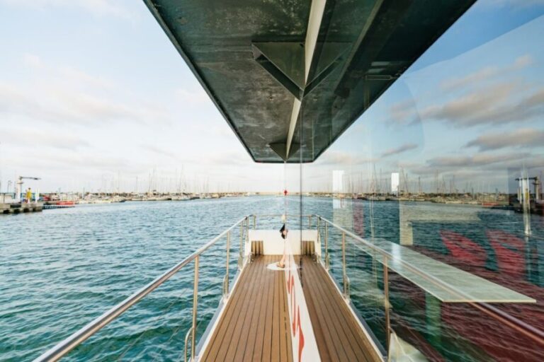 Valencia: Sunset or Daytime Catamaran Cruise with Drink - The Value for Your Money