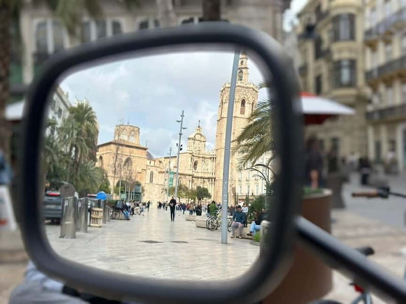 Valencia: Visit the Historic Center of Valencia by Tuk Tuk - Who Should Consider This Tour?