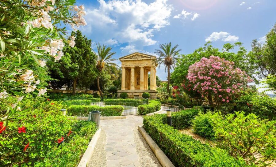 Valletta: Guided Walking Tour with Optional Cathedral Tour - Who is This Tour Best Suited For?