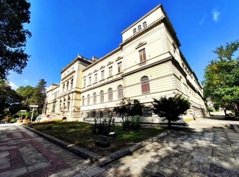 Varna: Archaeological Museum Ticket & E-Guide - Exploring the Exhibits: What You’ll See